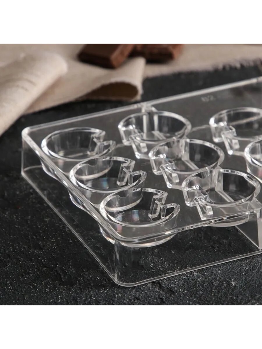 Форма для конфет и шоколада «Пакман» – 14 ячеек