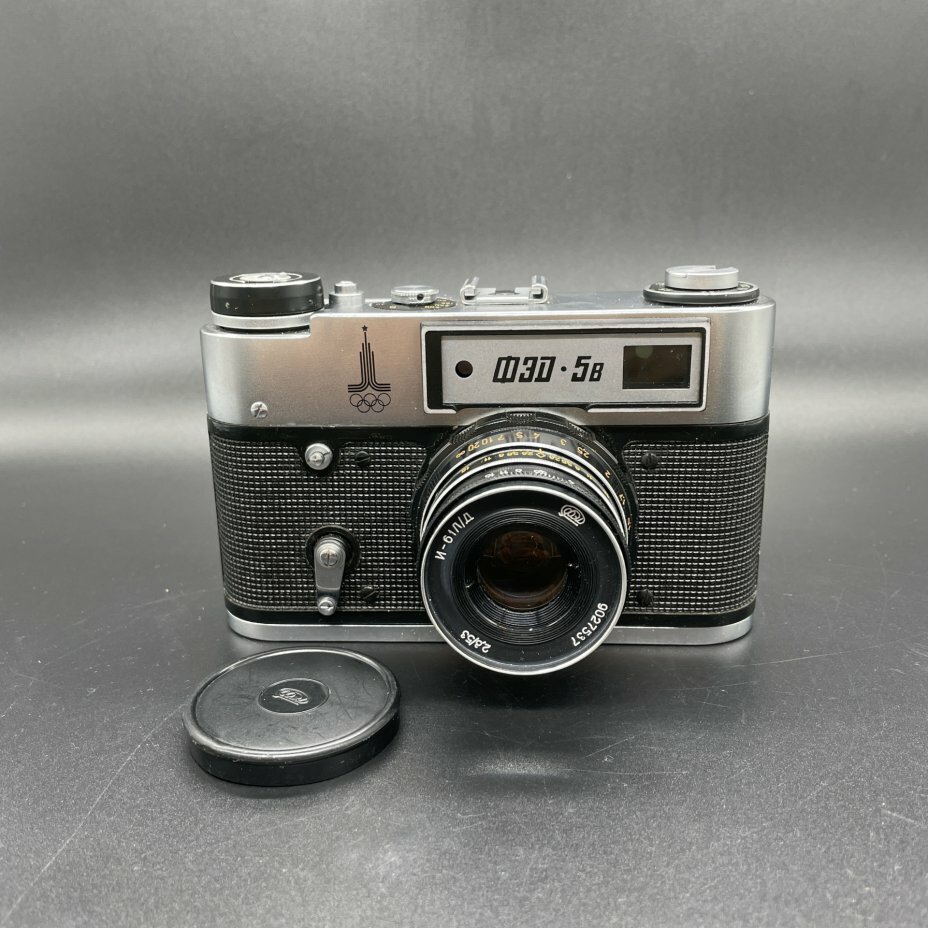 Фотоаппарат ФЭД - 5 (СССР)