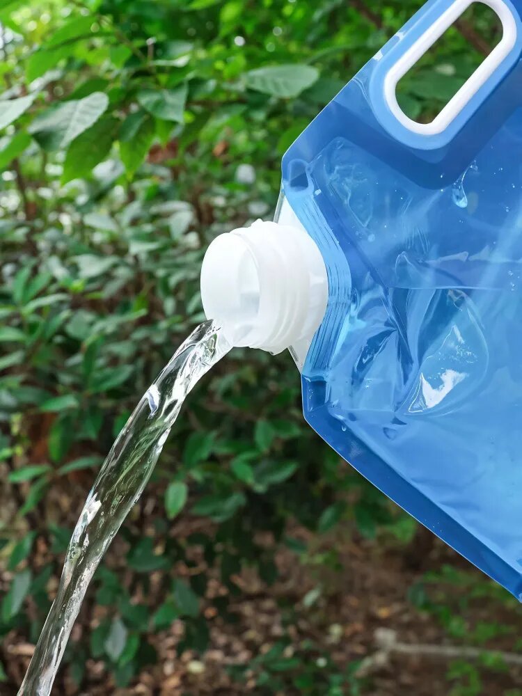 Канистра складная для воды 10л полимерная светло-синяя — фото 1