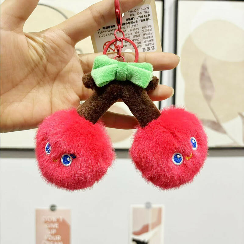 Мягкие и милые плюшевые брелки-фрукты, идеальные в качестве подарков, с очаровательными дизайнами манго, арбуза и вишни.