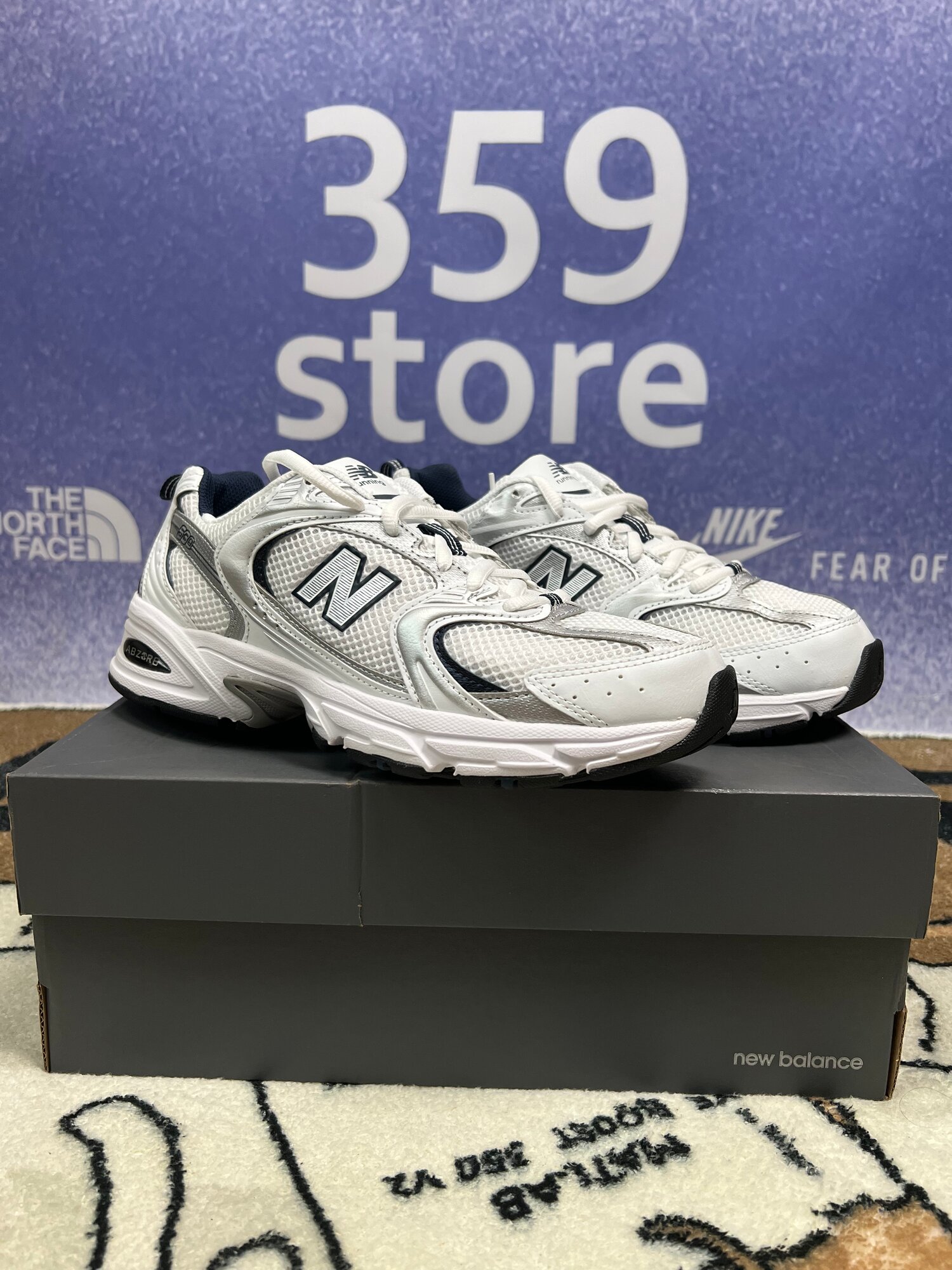 Кроссовки 530