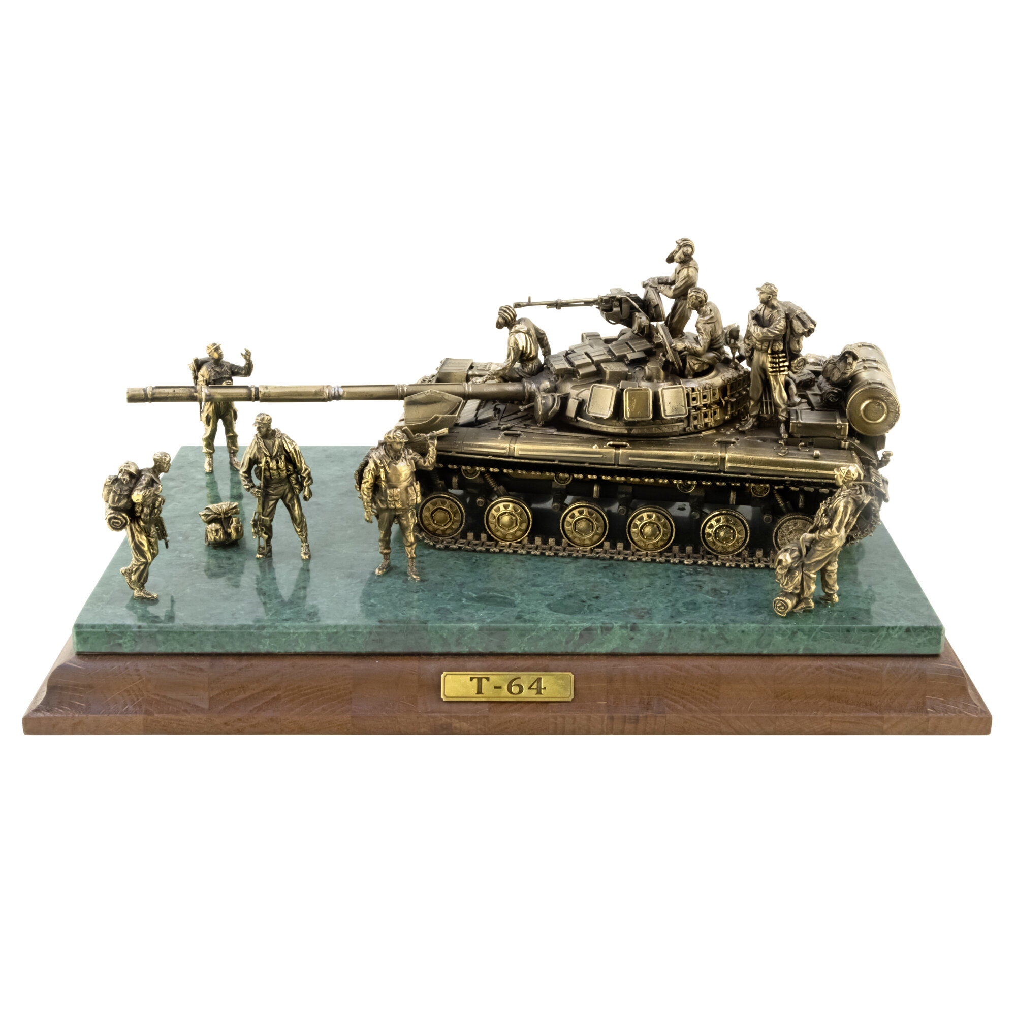 Диорама танк Т-64 (ВхШхД 13см./18см./29см.)