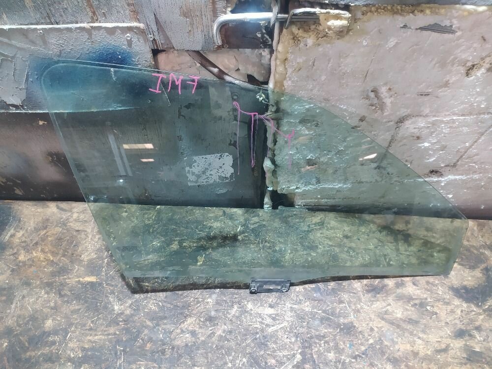 Стекло двери передней правой Ford Mondeo I (1993 1996) Б/У с пробегом