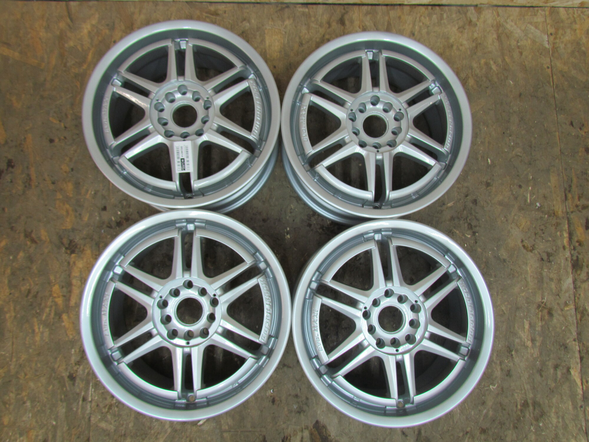 Комплект колесных дисков Hyundai R16 7J ET38 5*114.3 DIA67.1 (реплика) 0024014