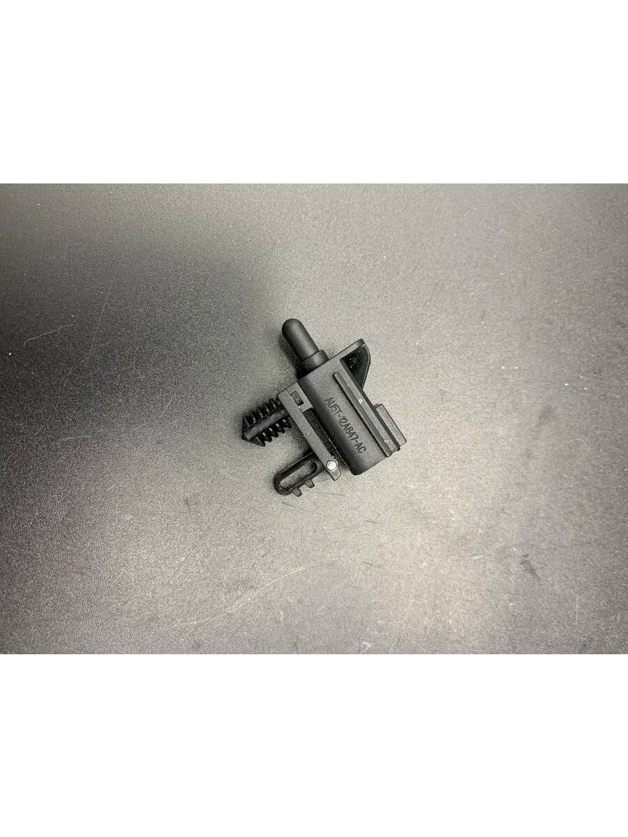 Датчик температуры воздуха Новое Cargoparts