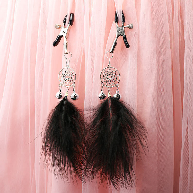 Зажимы для сосков из перьев для дрессировки мужчин и женщин с колокольчиками, милые кисточки, надругательств над грудью, секс-игрушки, альтернативный реквизит для садомазохизма