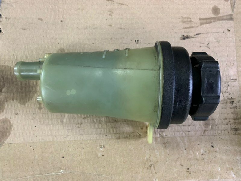 Бачок гидроусилителя руля Ford Focus MK2 1.6 2010 1420238