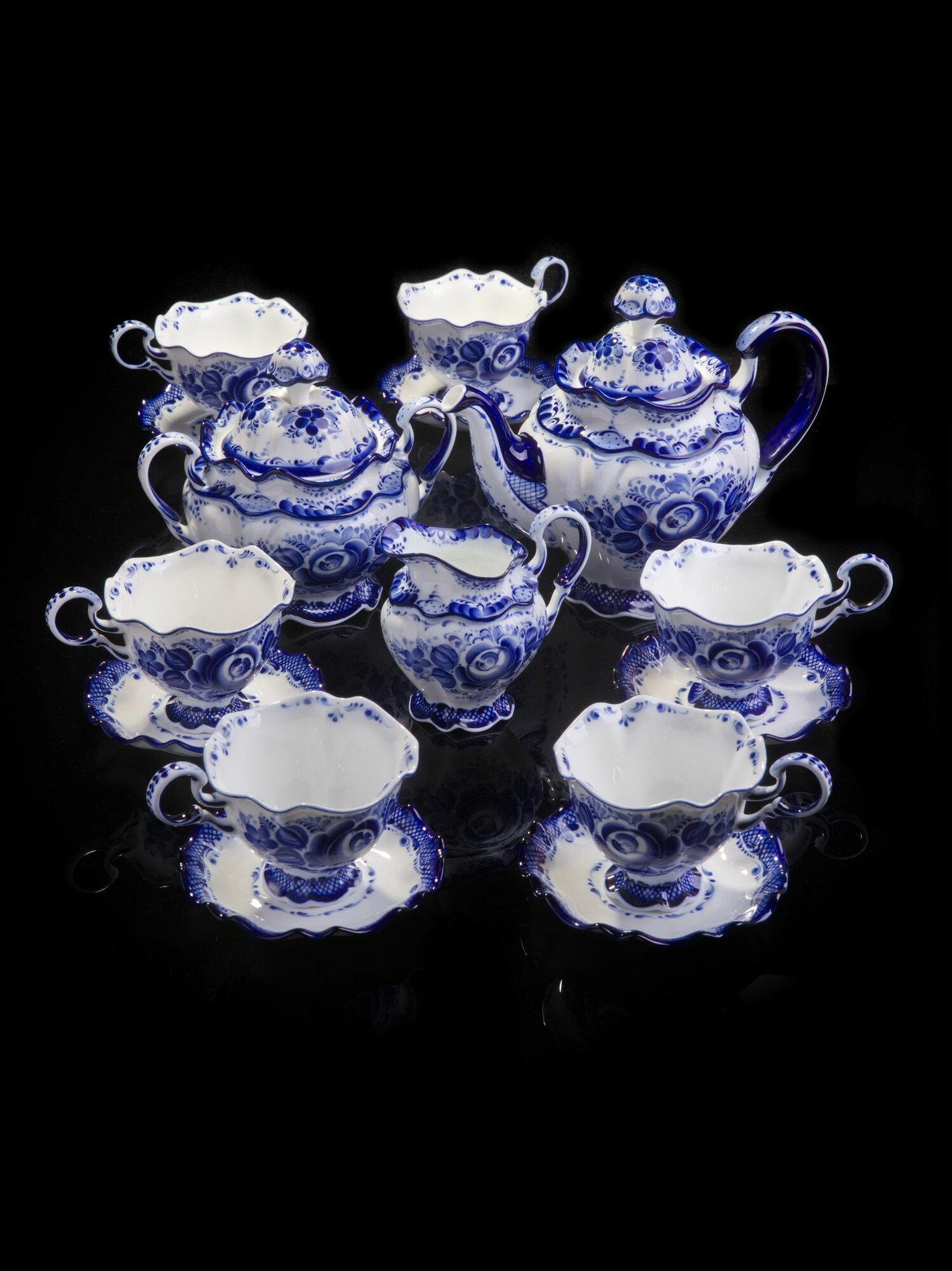 Сервиз чайный из фарфора