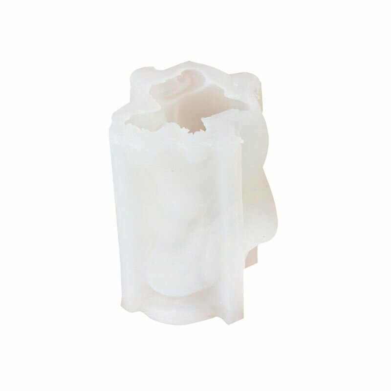 Трехмерная статуэтка маленького ангела со свечой-сидит и думает