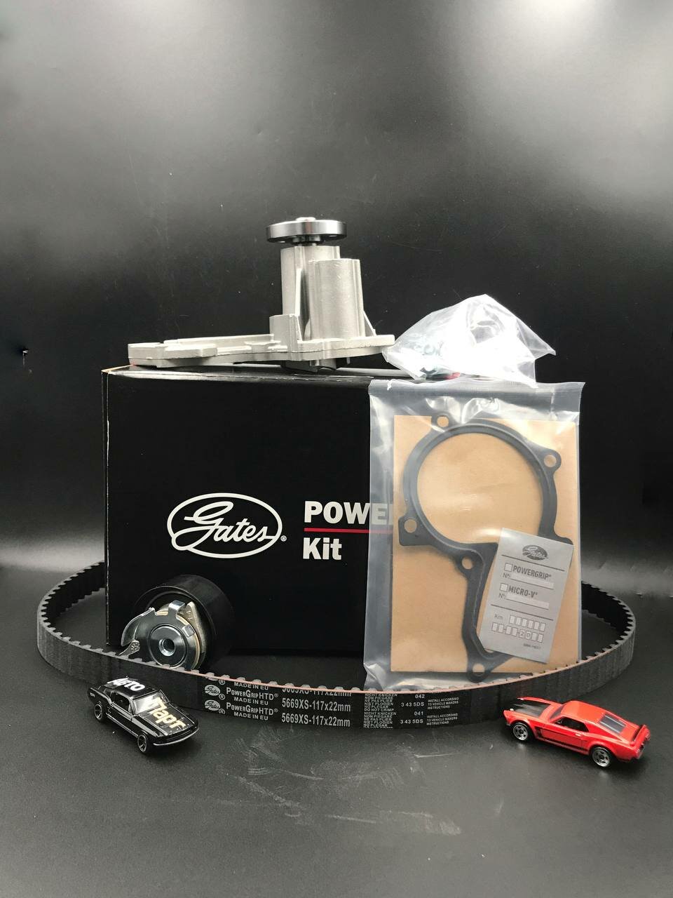 Комплект ГРМ Gates c помпой Focus Fusion Fiesta 95- Mondeo 07- Mazda 2 -08 1.25/1.4/1.6i 1672144 - арт. KP15669XS