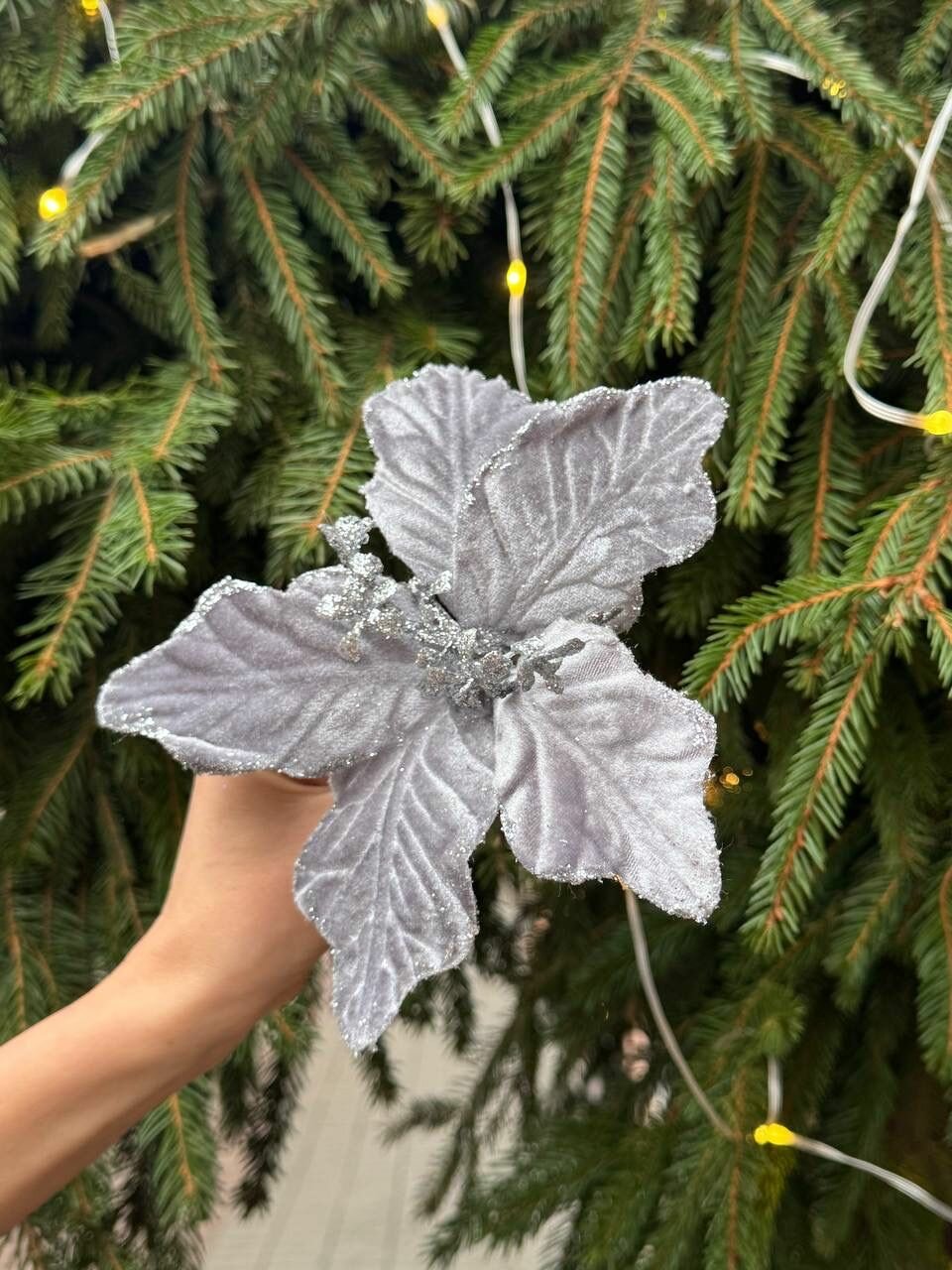 Искусственные цветы Пуансеттия бархатная серебряная, 5 шт, для декора, для интерьера