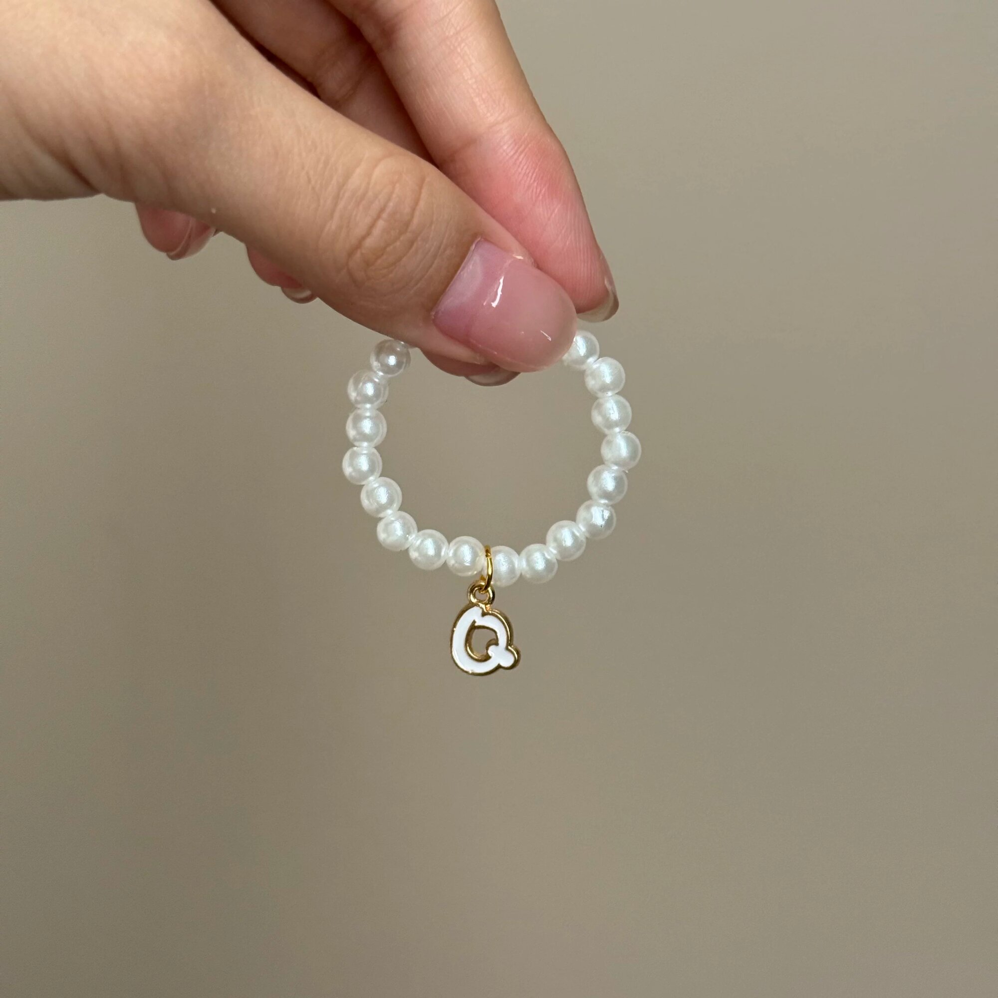 Пирс-браслет из жемчуга для кукол Labubu 4.0 Mini 4-го поколения, серия из 26 букв, буква Q