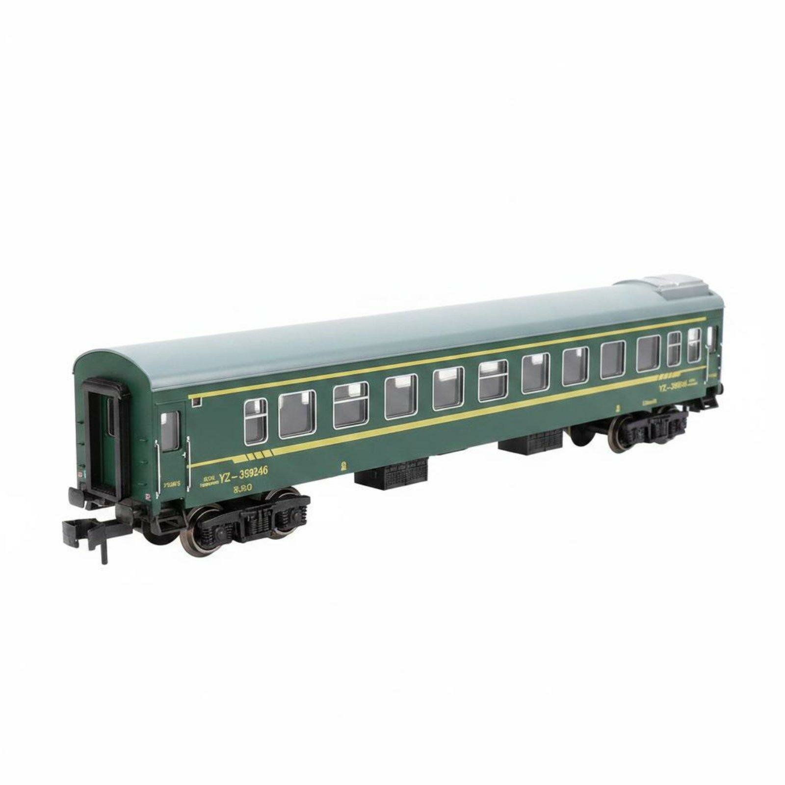 Модель пассажирского железнодорожного вагона в масштабе 1:75. Реалистичный интерьер. Китайский пассажирский вагон с полностью остекленными окнами. Модель Yz25g, зеленый цвет.