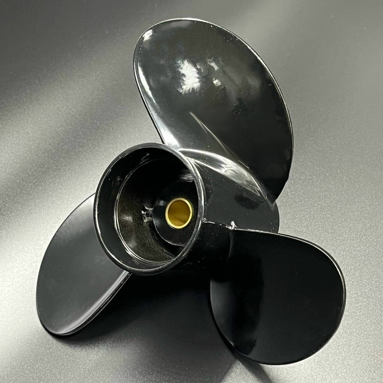 Гребной винт Tohatsu/Mercury 8-9.8 Megara (3x8.5x7.5) (Polastorm)