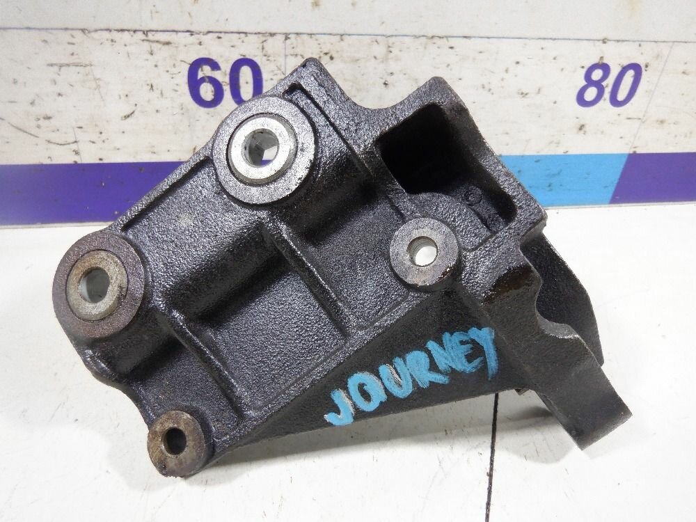 Кронштейн промежуточного вала Dodge Journey