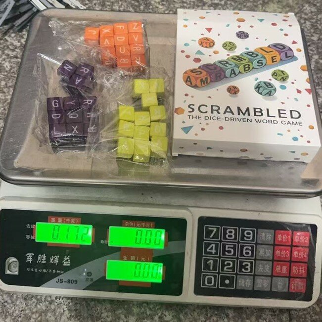 Новая игра в кроссворд-солитер, игра в кроссворд с кубиками