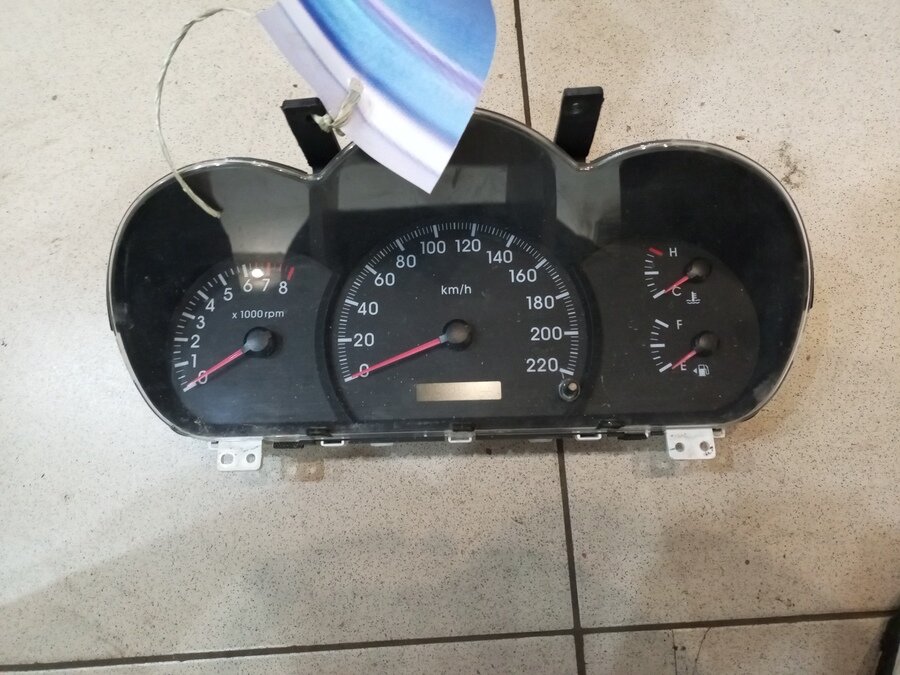 Панель приборов от Kia Cerato 2004-2008