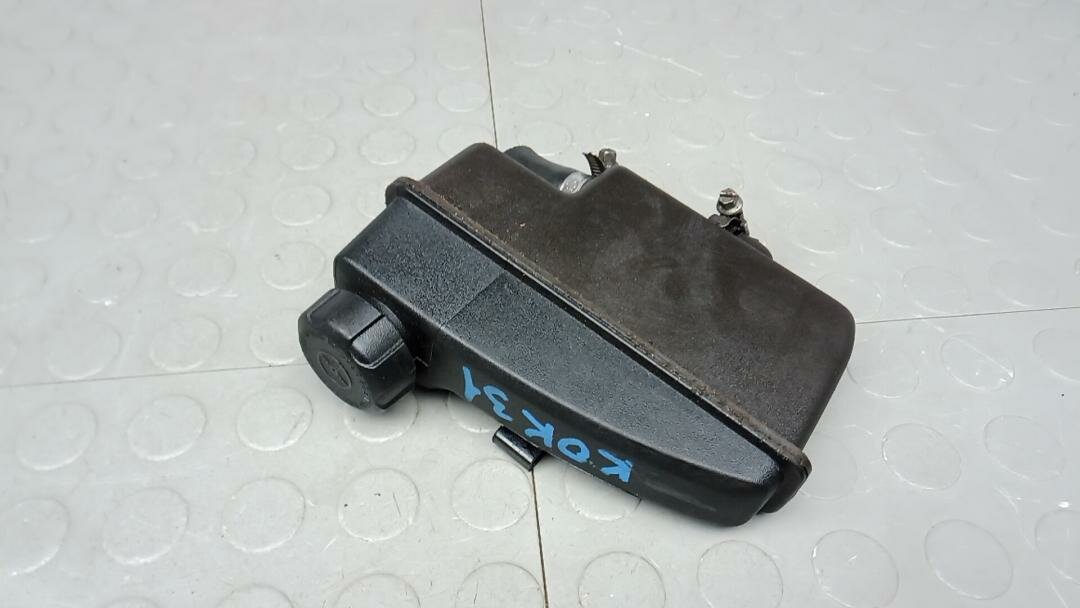 Бачок гура Volvo XC90 рест. 2009