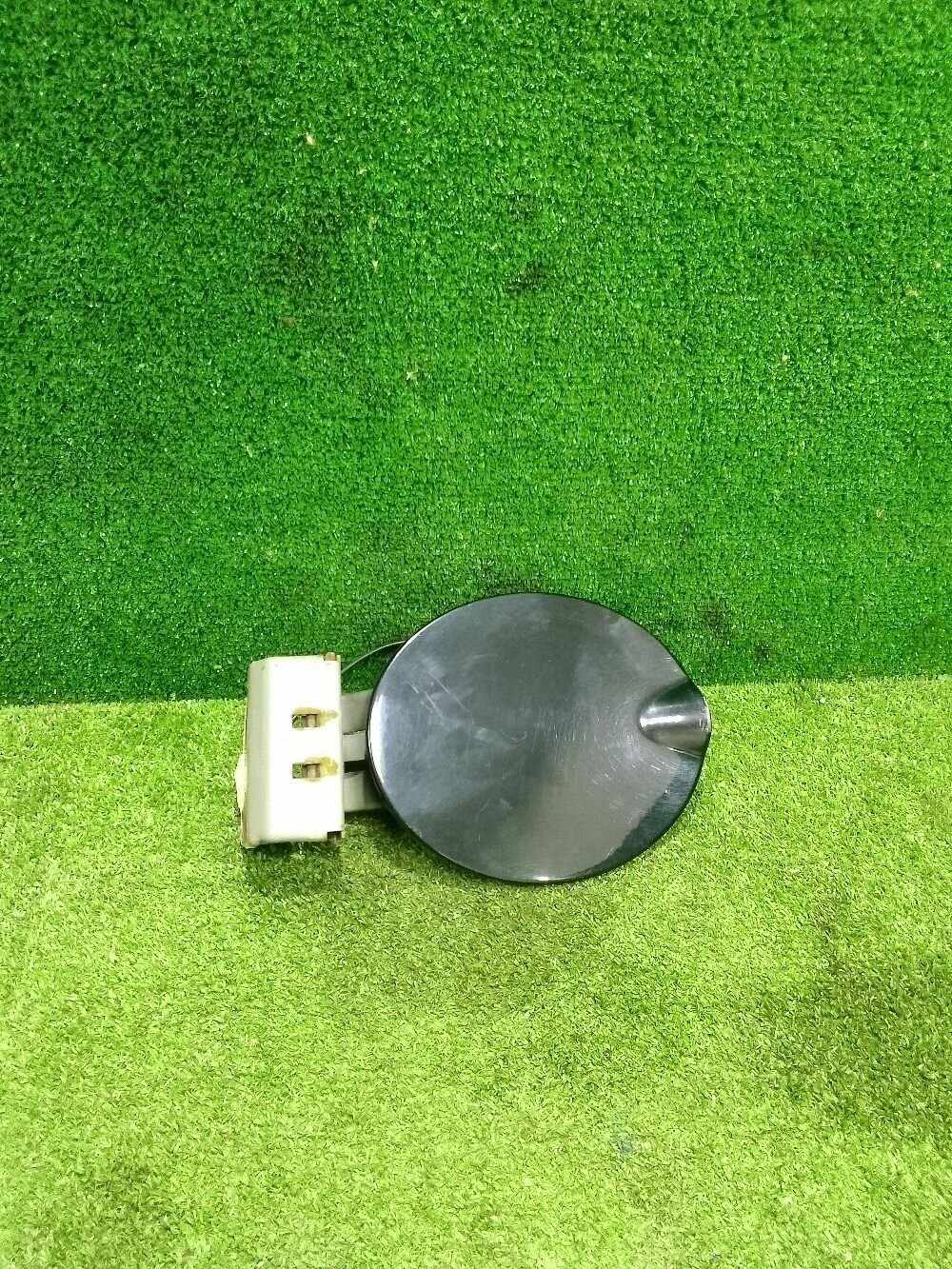 Лючок бензобака Lada Kalina Б/У с пробегом