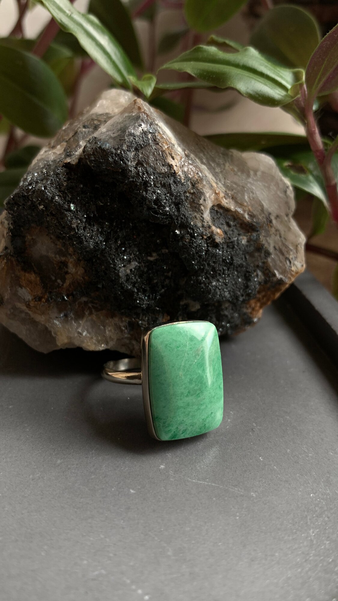 Кольцо-кулон, жадеит