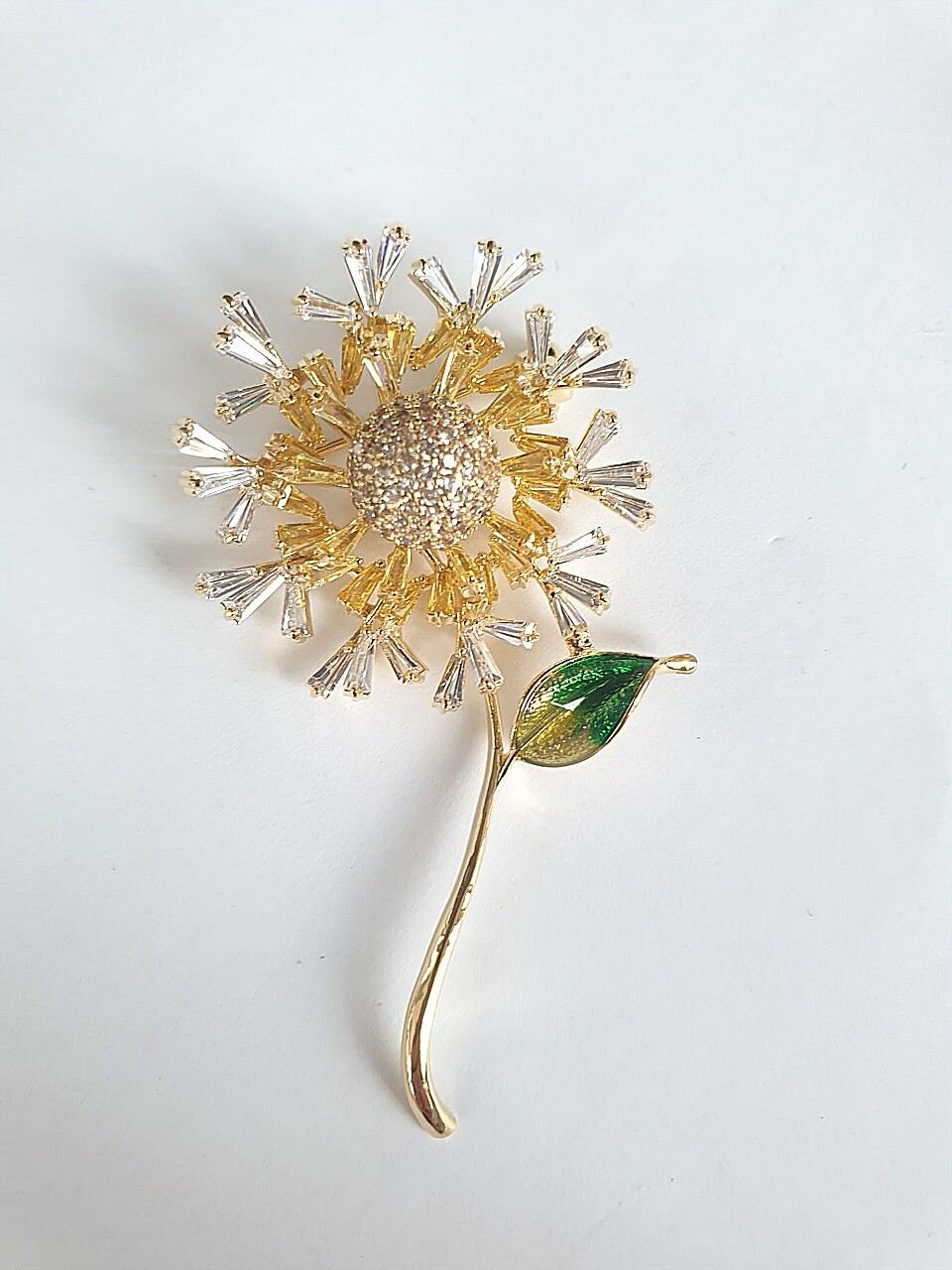 Брошь, хрусталь, фианит