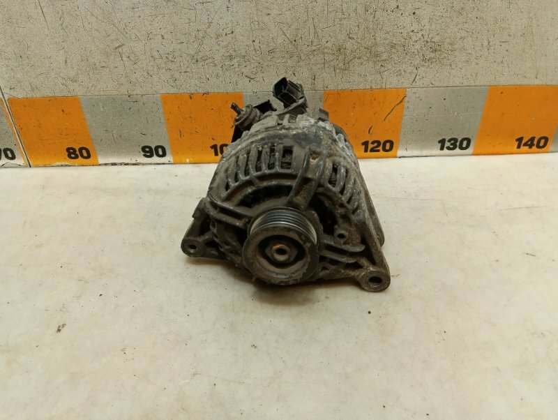 Б/У Генератор Toyota Corolla 2005 ZZE120, ZZE121, E120 480004 TOYOTA арт. 270600D140, 270600D140A