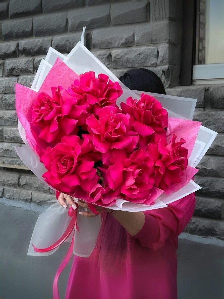 Яркий букет из 9 крупных французских роз Пинк Флойд