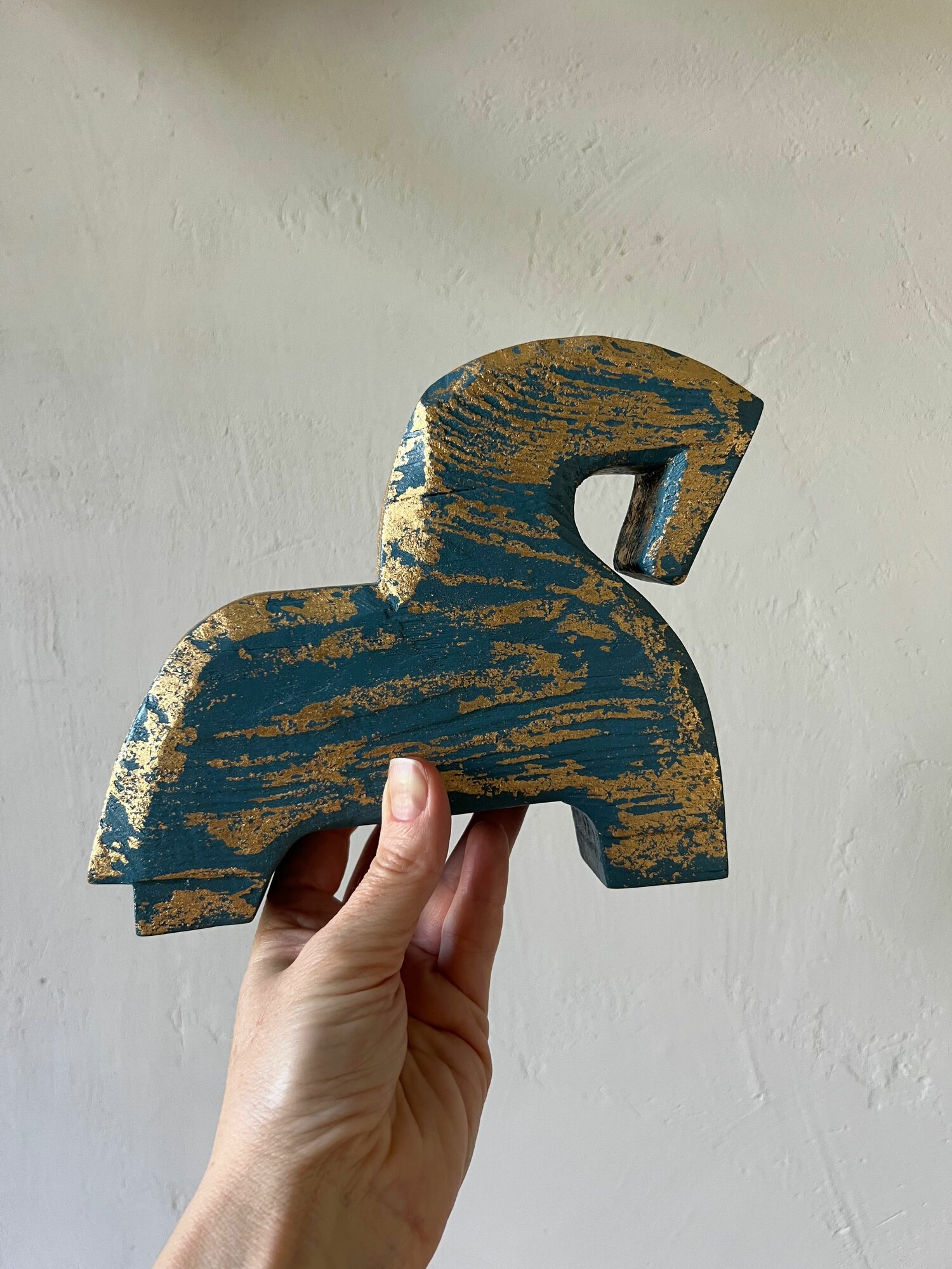 Скульптура Конь. Натуральное дерево. Ручная работа / 20х14,5х4 см. / andCactus