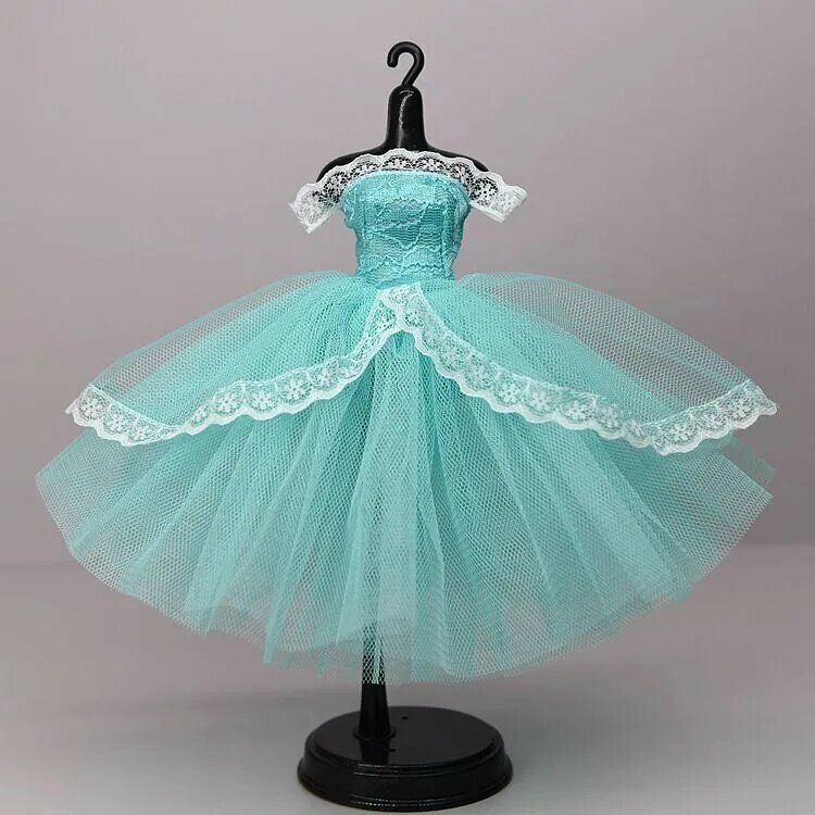 Кружевное цельное платье для куклы Барби и Блайт