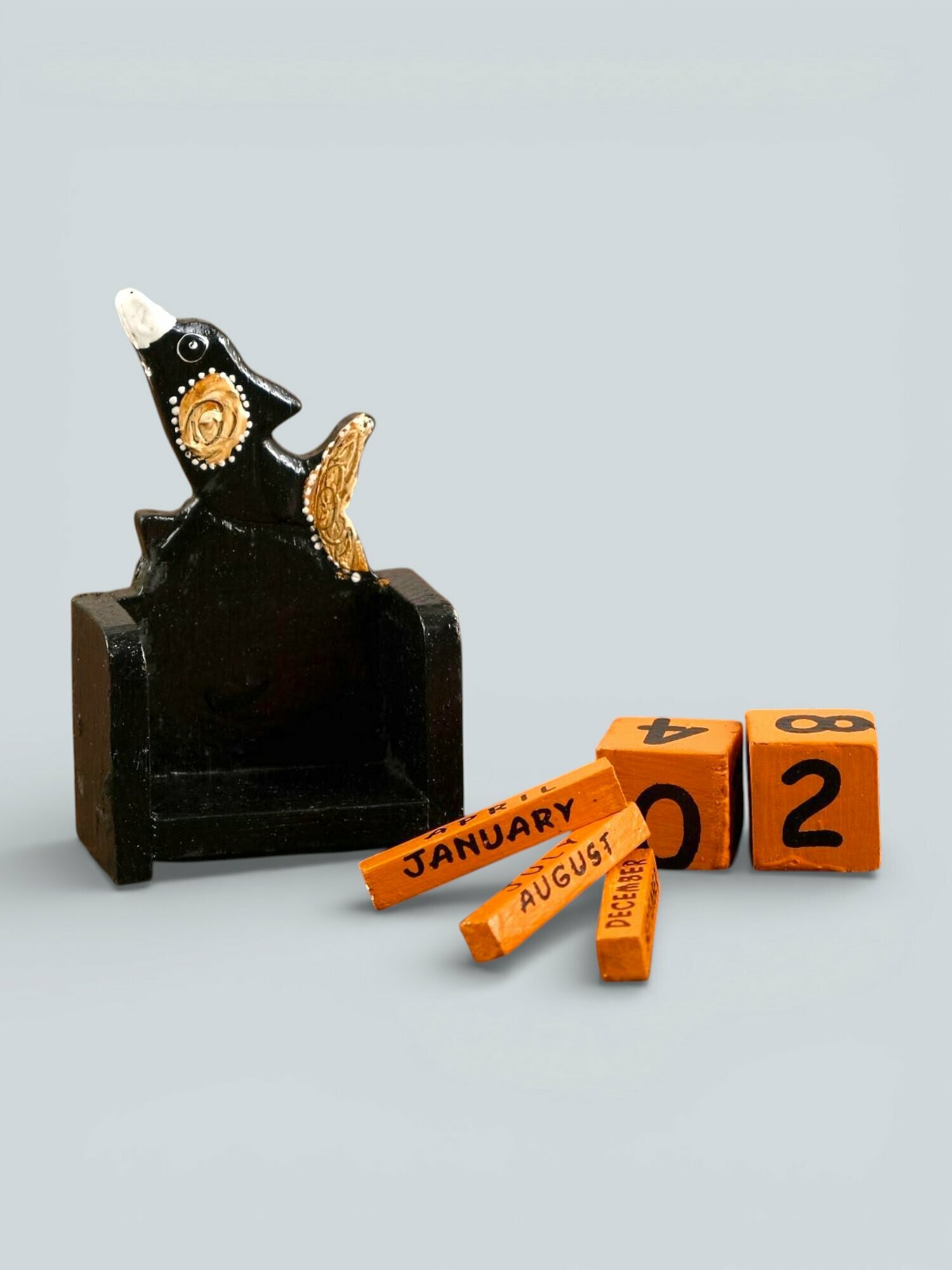 Вечный календарь Чёрный Дельфин (дерево, роспись, ручная работа, 11 см.), 1 шт.