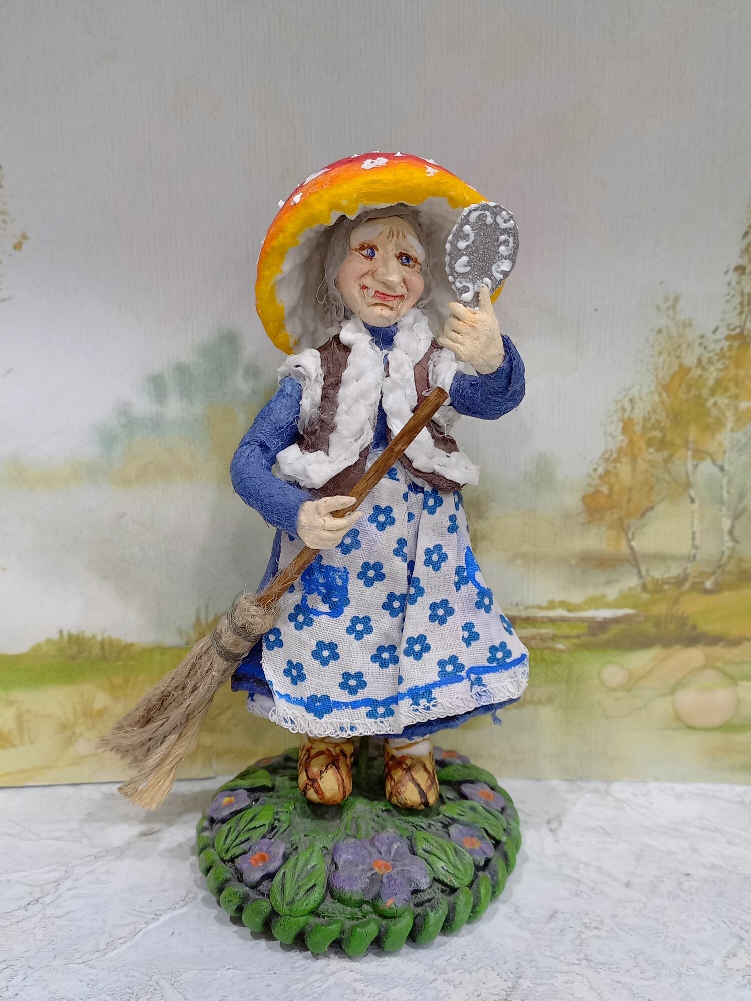 Ватная ёлочная игрушка "Ягуся"