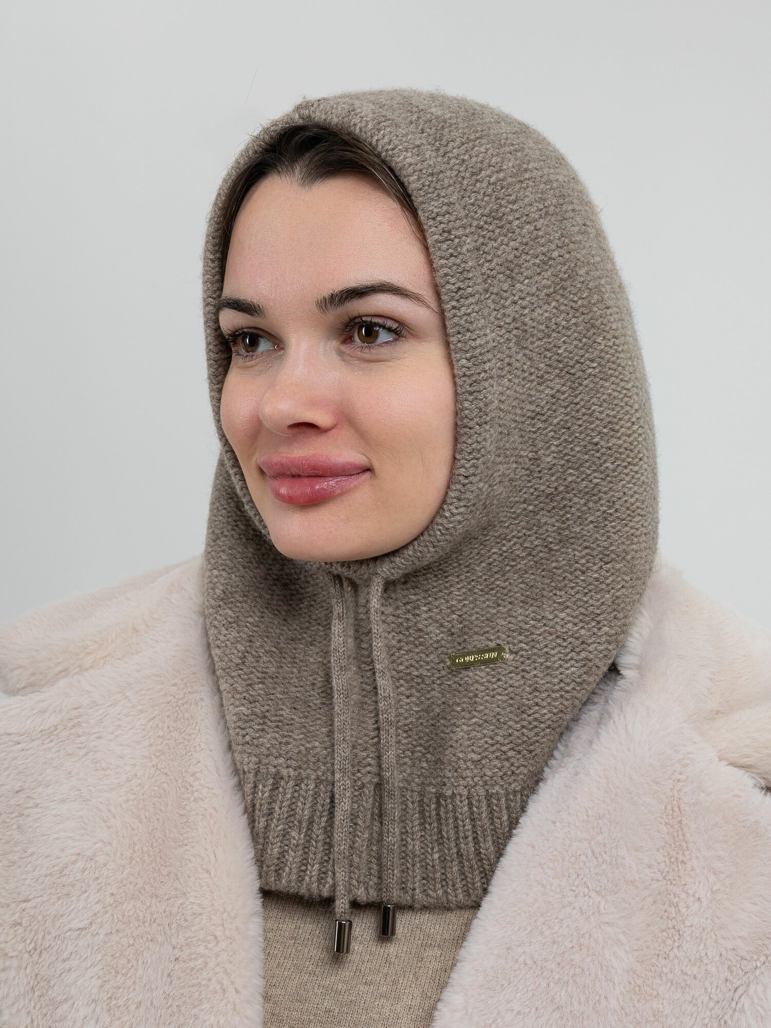 Капор  Осень-зима 2026 для женщин