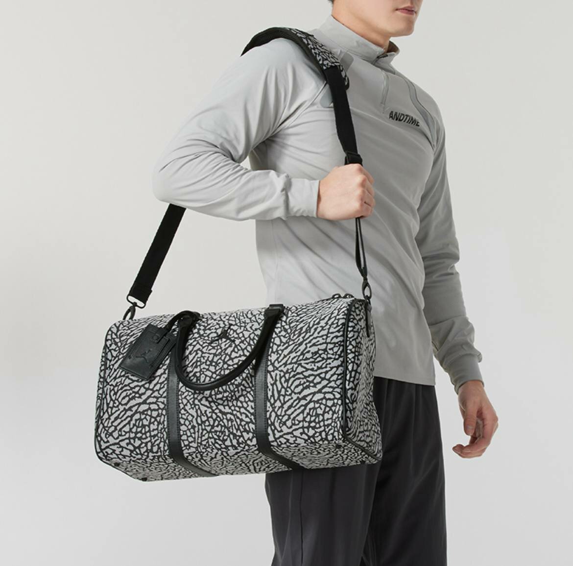 Сумка-рюкзак Air Jordan Monogram Duffel “Icon”