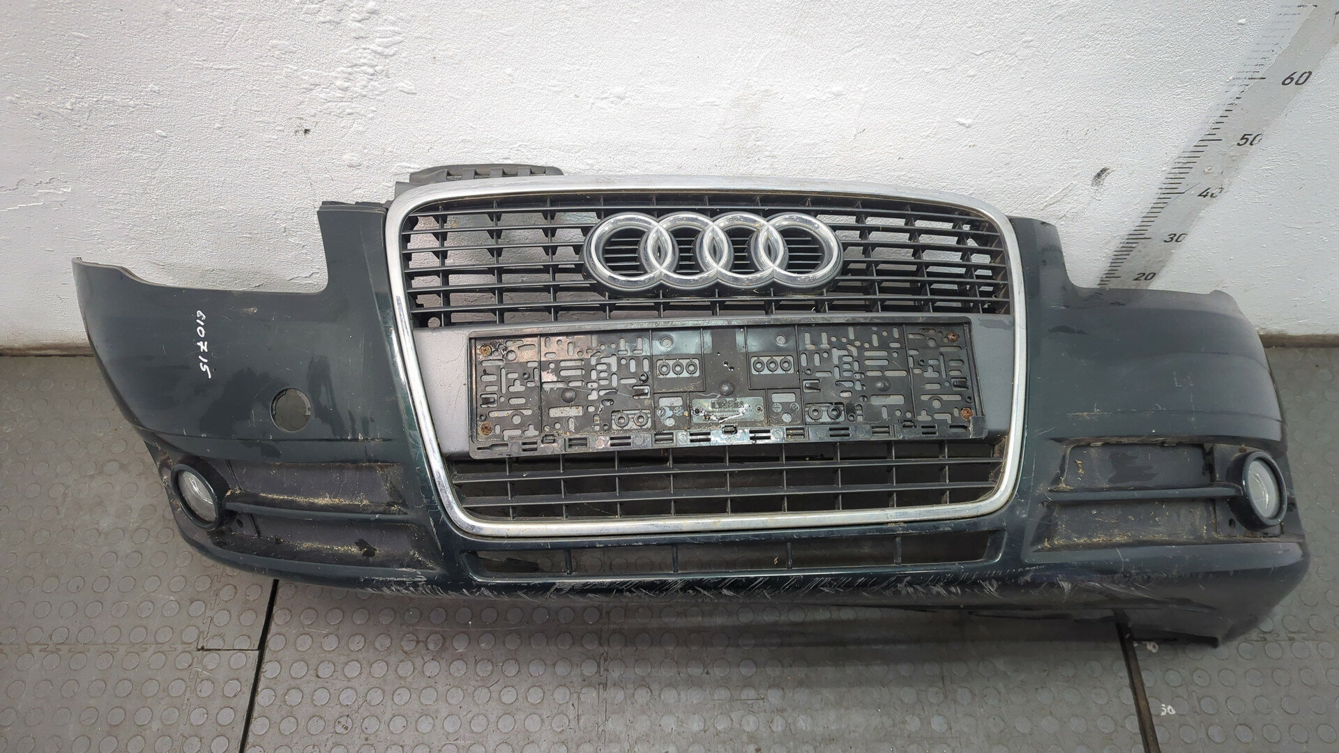 Бампер передний Audi A4 (B7) Б/У