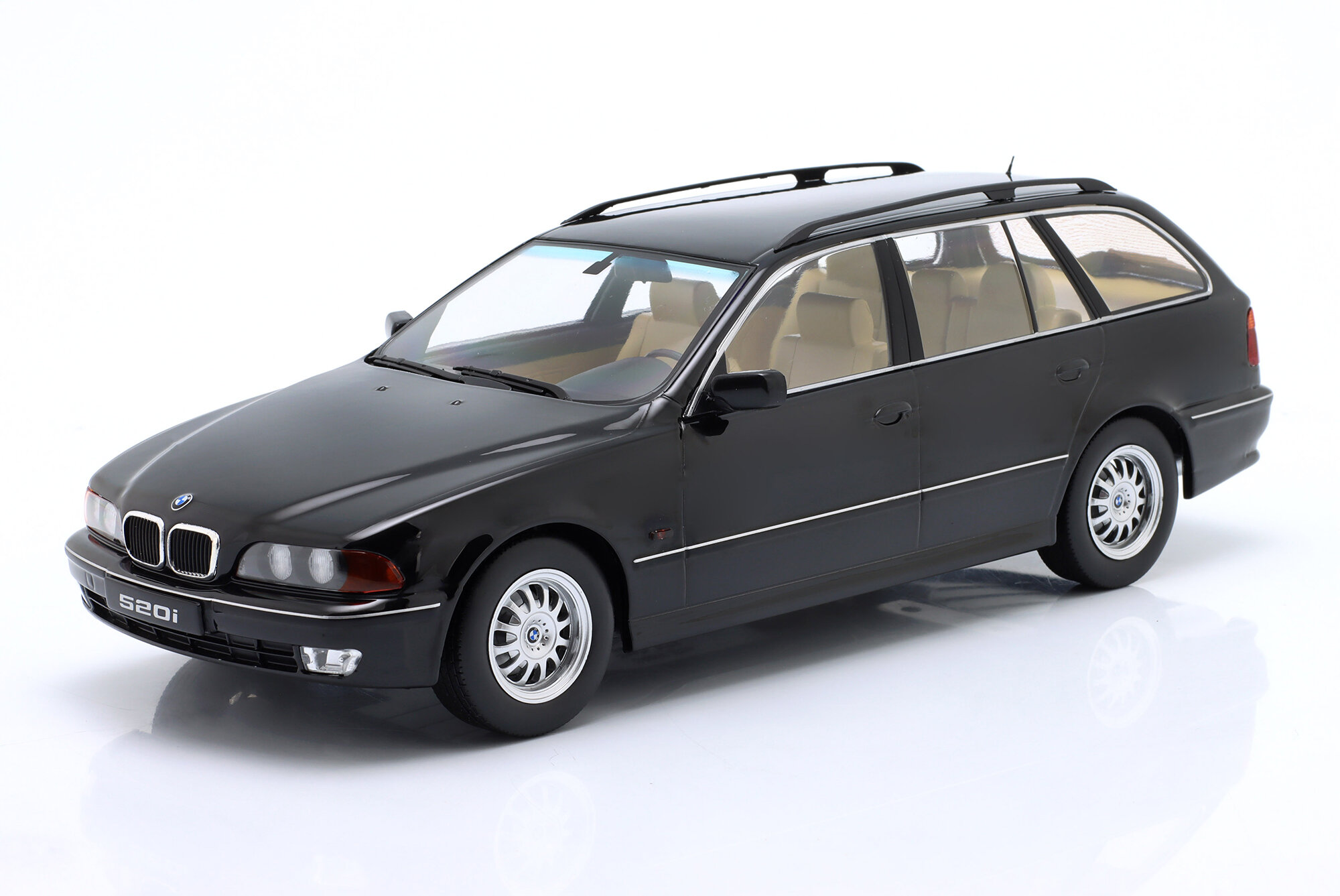 Модель коллекционная KK-SCALE Bmw E39 520I touring 1997 black / бмв 5-СЕРИИ туринг черный