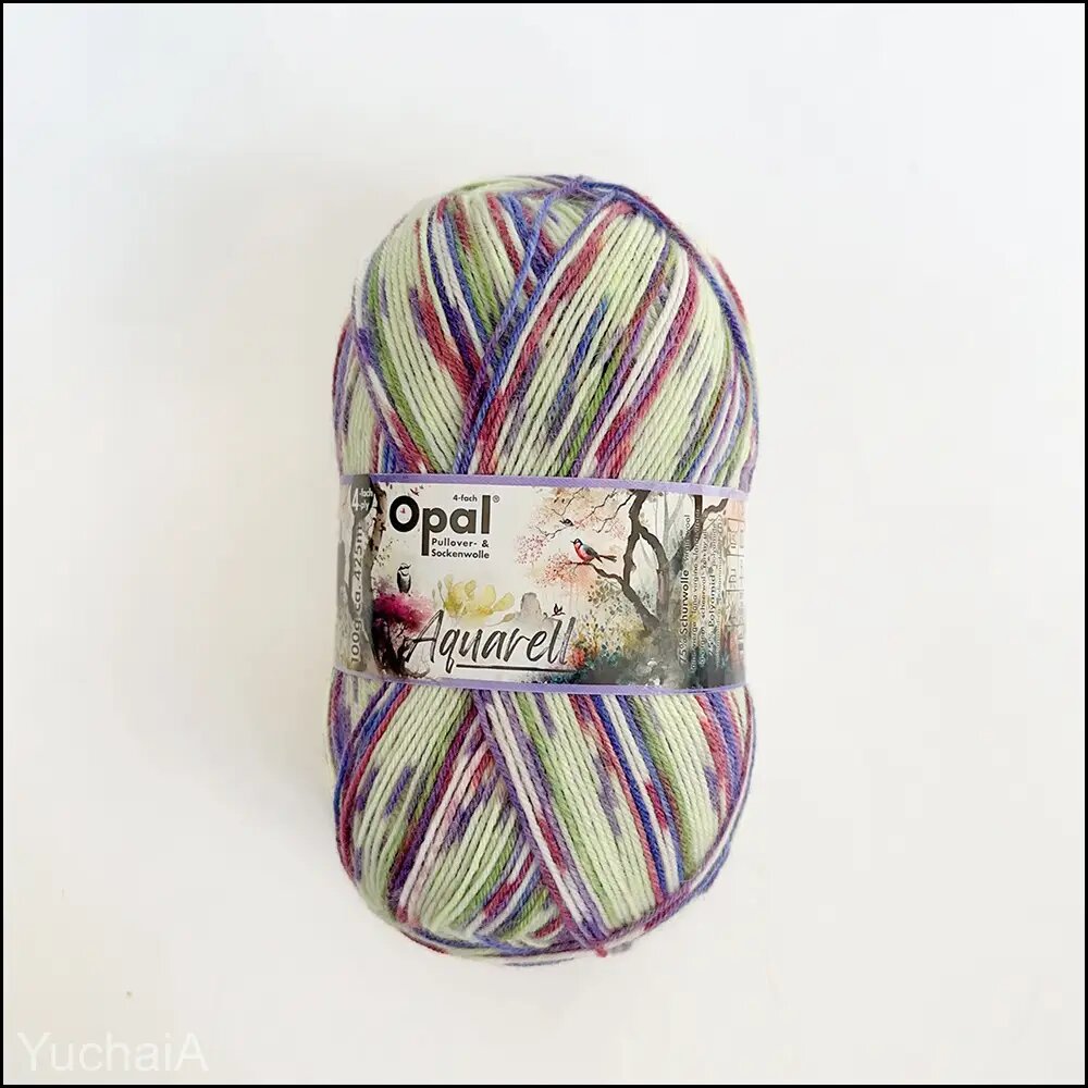 Премиальный меланжевый набор для рукоделия Opal Aquarell 4ply, применяемый при создании носков и прочих изделий, изготавливается из натуральной шерсти.