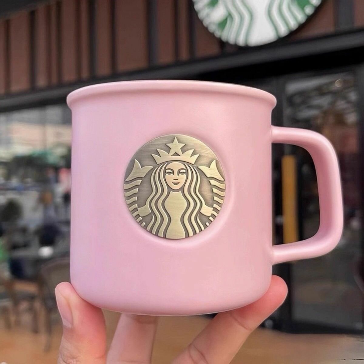 Кружка Starbucks "Эмалированная", розовый, керамическая, с металлическим значком, 1 шт.