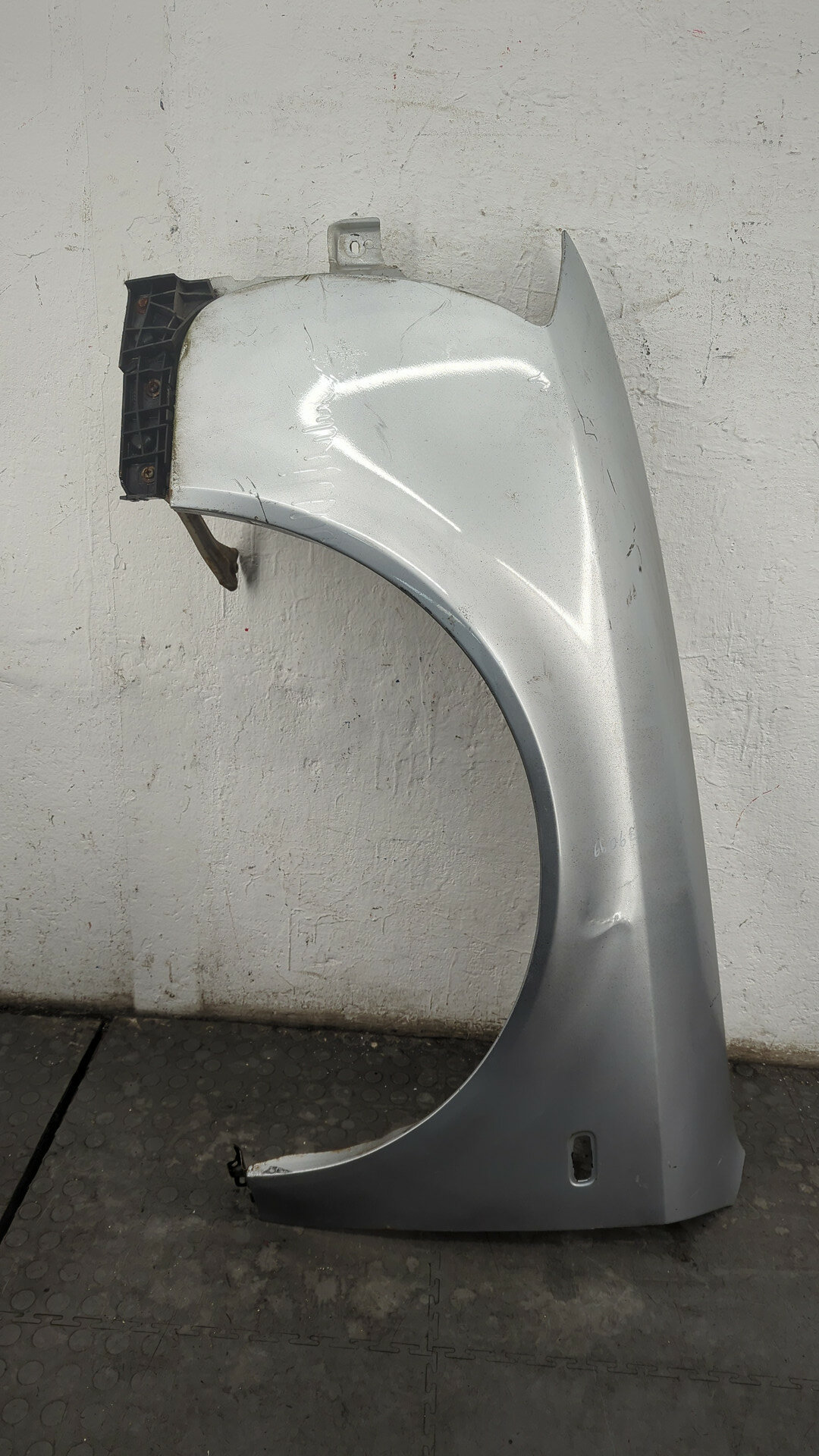 Крыло левое переднее Audi A6 (C5) Б/У