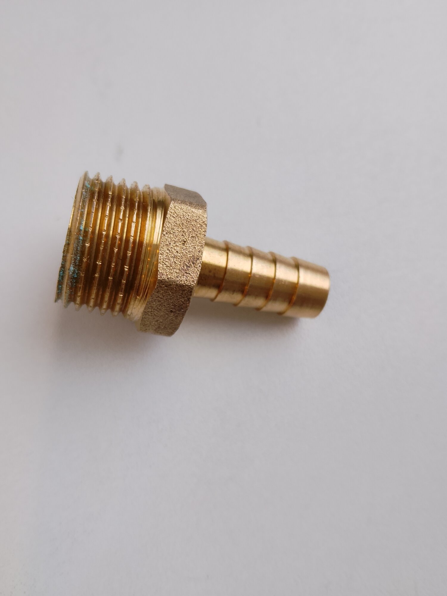 Штуцер , латунь с наружной резьбой 1/2 10 мм.