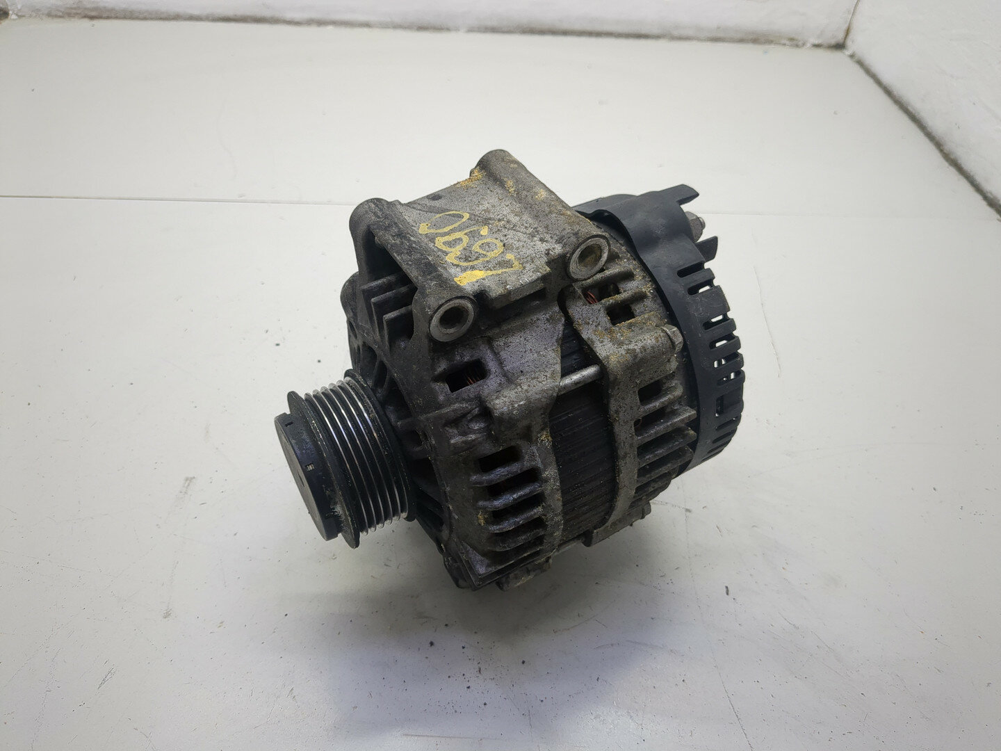 Генератор Audi A6 (C7) Б/У