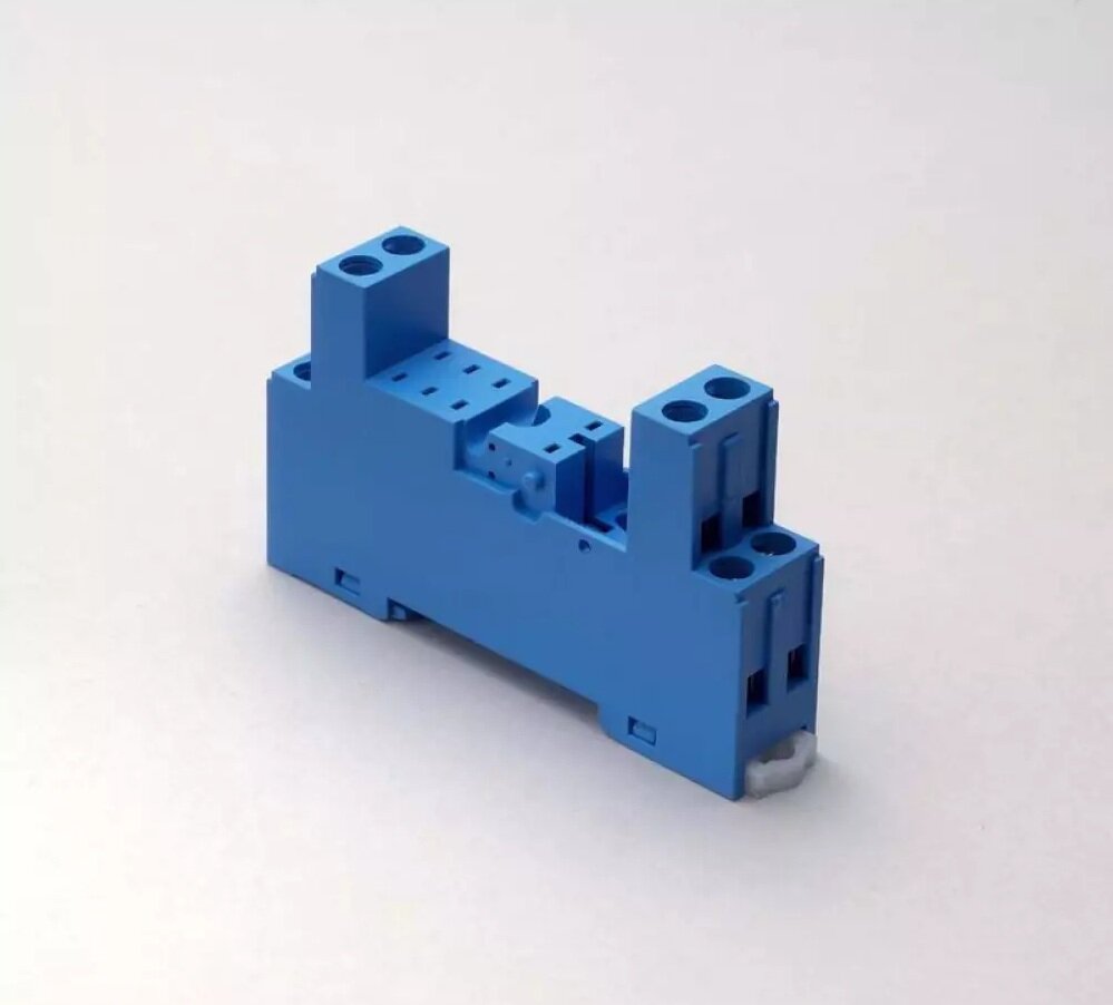 Розетка FINDER с винтовыми клеммами, с зажимной клетью, для реле серии 40.51-40.62, дополнительный