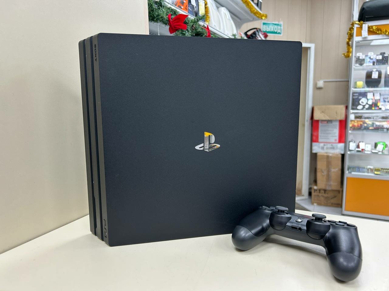 Игровая приставка Playstation 4 Pro 1TB, Б/У