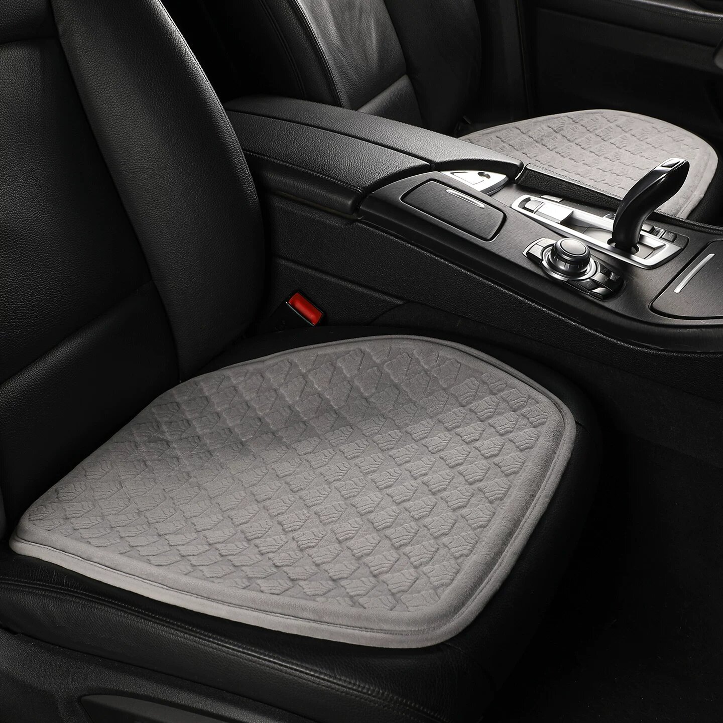 Зимняя утолщенная нескользящая накидка на автомобильное сиденье, фланелевая теплая подушка для сиденья, вентилируемая