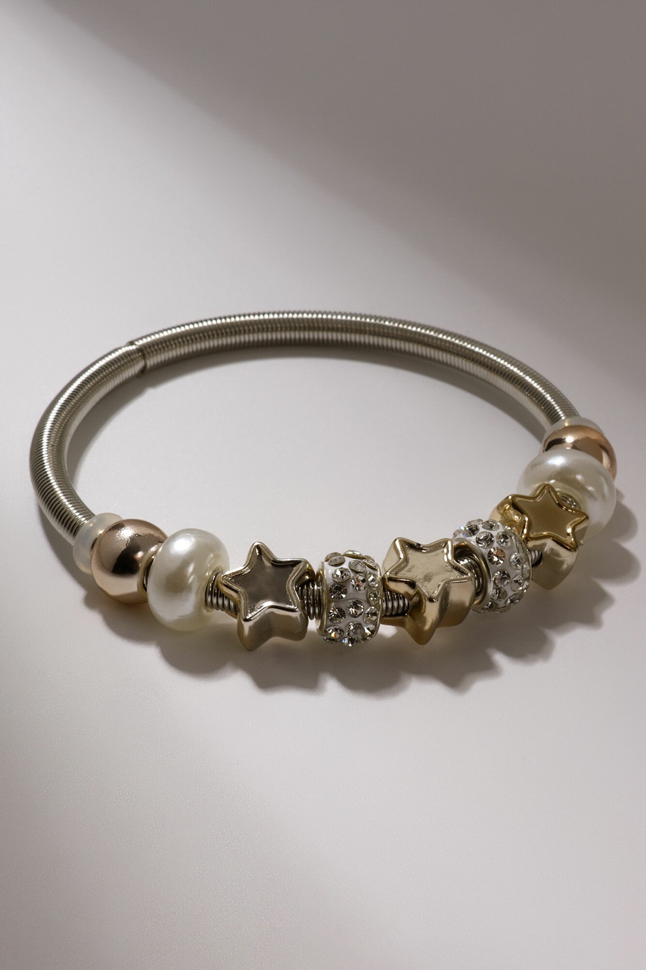 Жесткий браслет