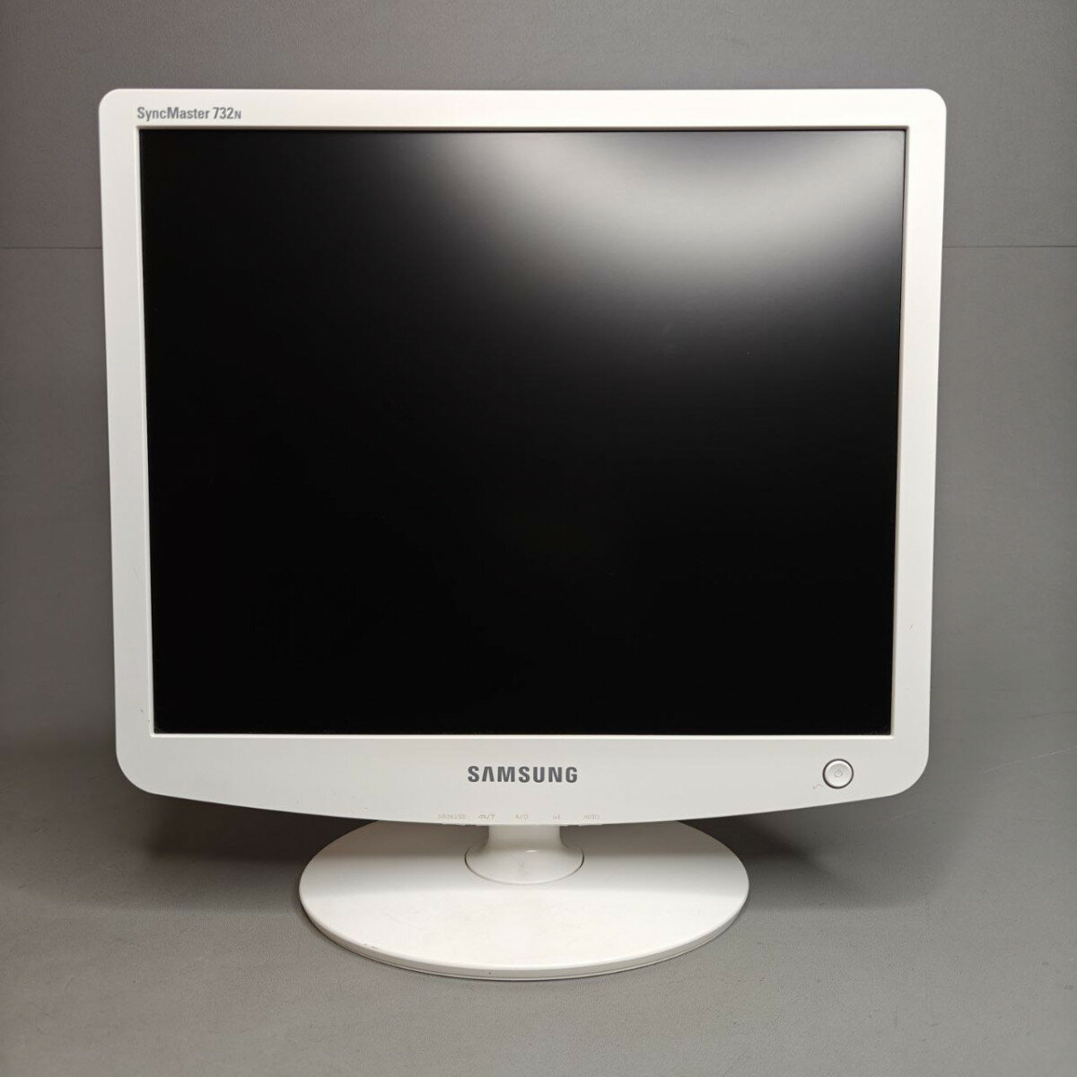 17" Монитор Samsung SyncMaster 732N, 1280x1024, 75 Гц, белый