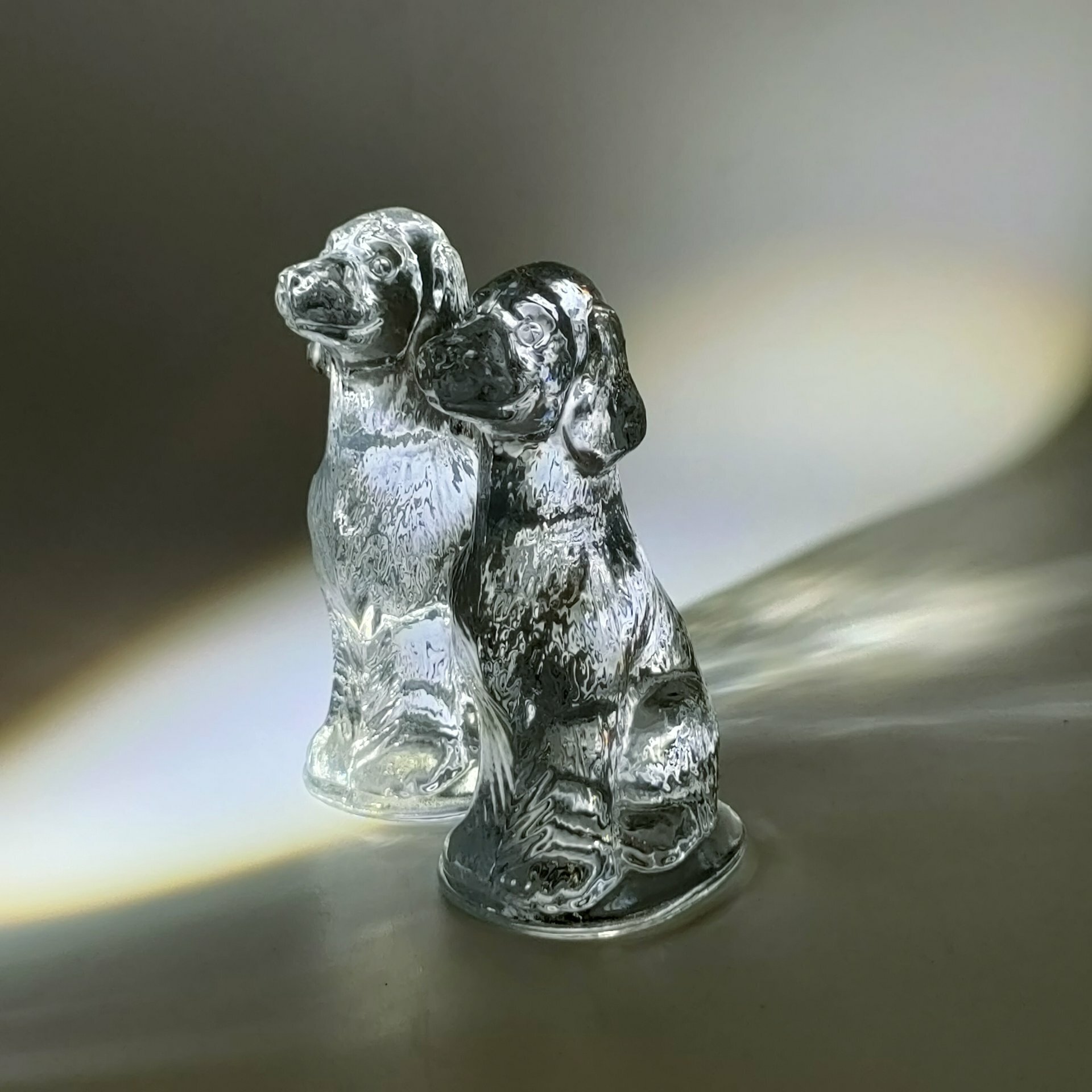 Пара статуэток "Собака", хрусталь, Российская Федерация, 2000-2020 гг.