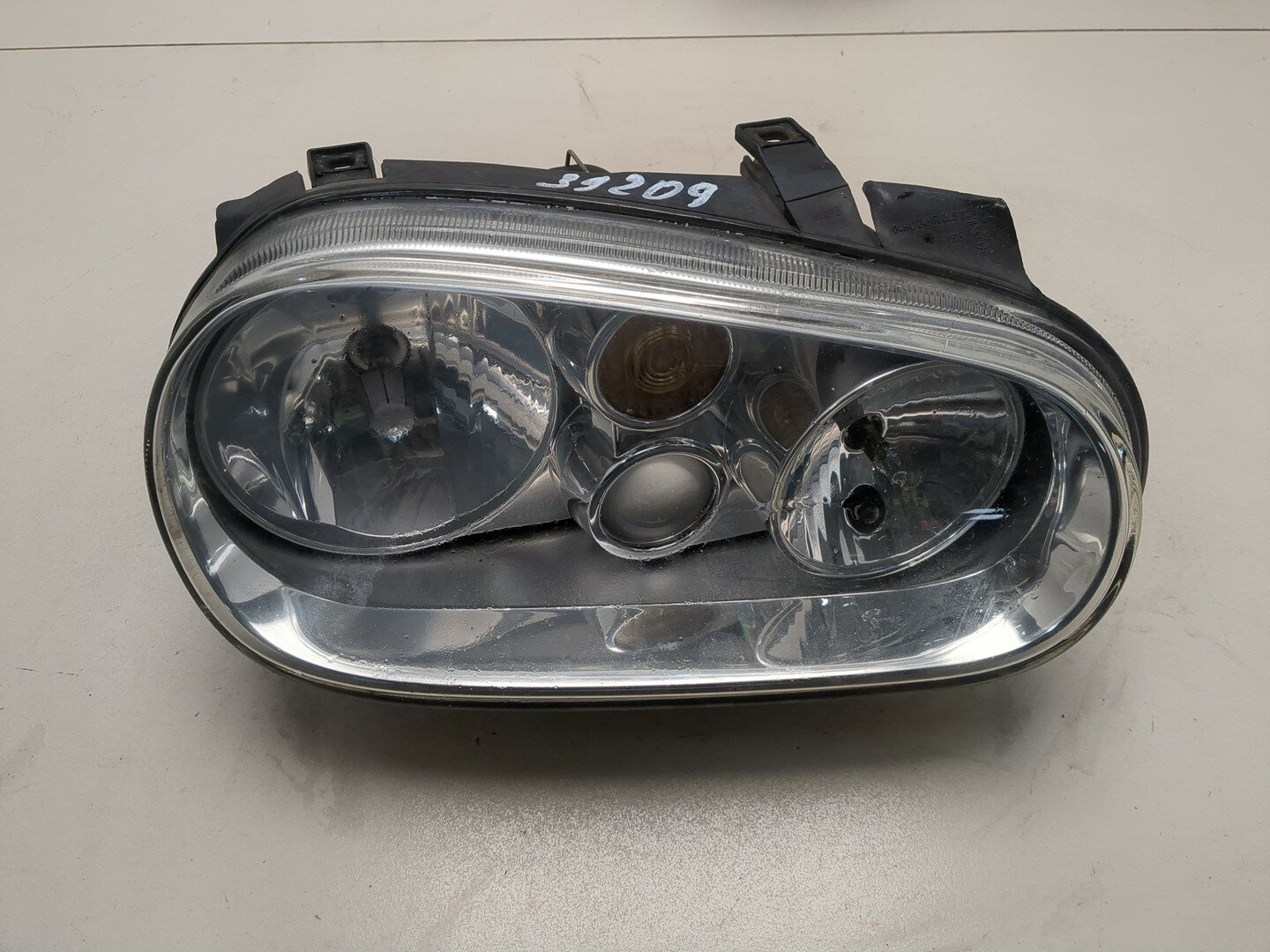 Фара (передняя) правая Volkswagen Golf 4 Б/У