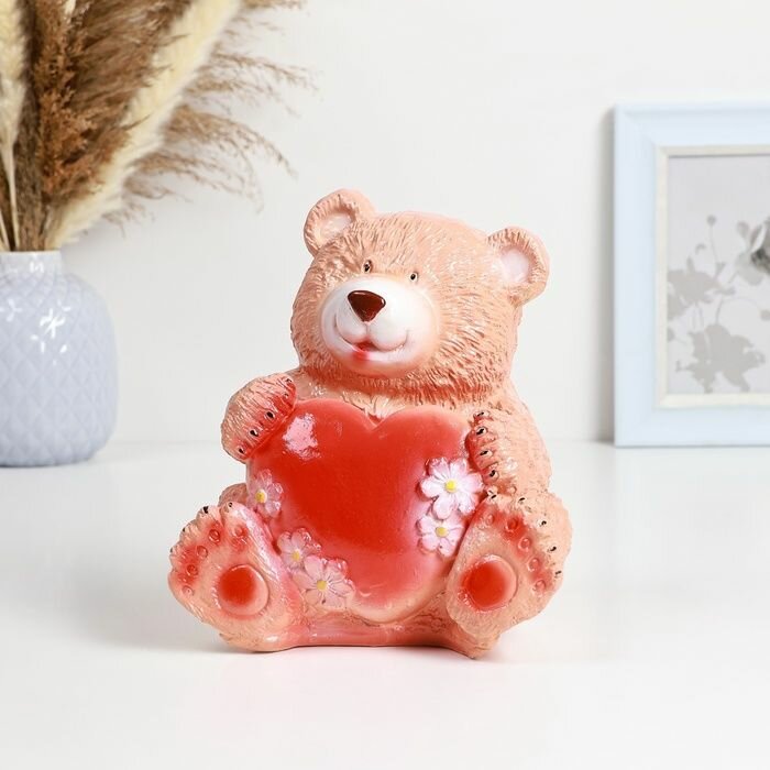 Копилка Хорошие сувениры мишка с сердцем, гипсовая, 16.5х18.5 см