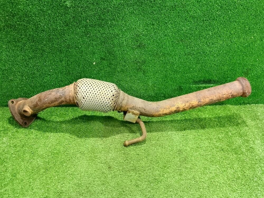 Приемная труба глушителя Lada Largus Б/У с пробегом