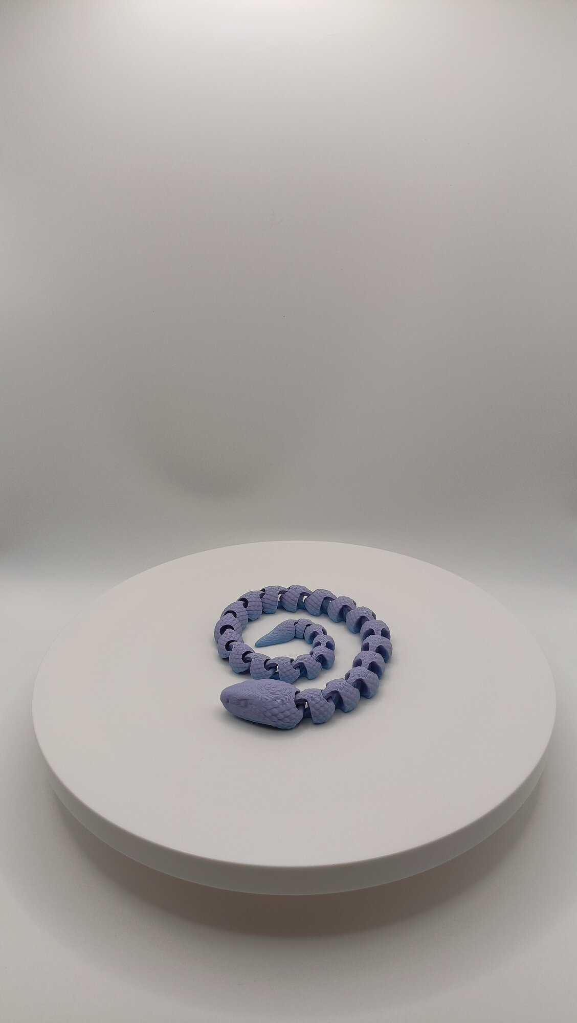 Игрушка антистресс "Змея", длина 36 см, пластиковая, матовая, фиолетовая.